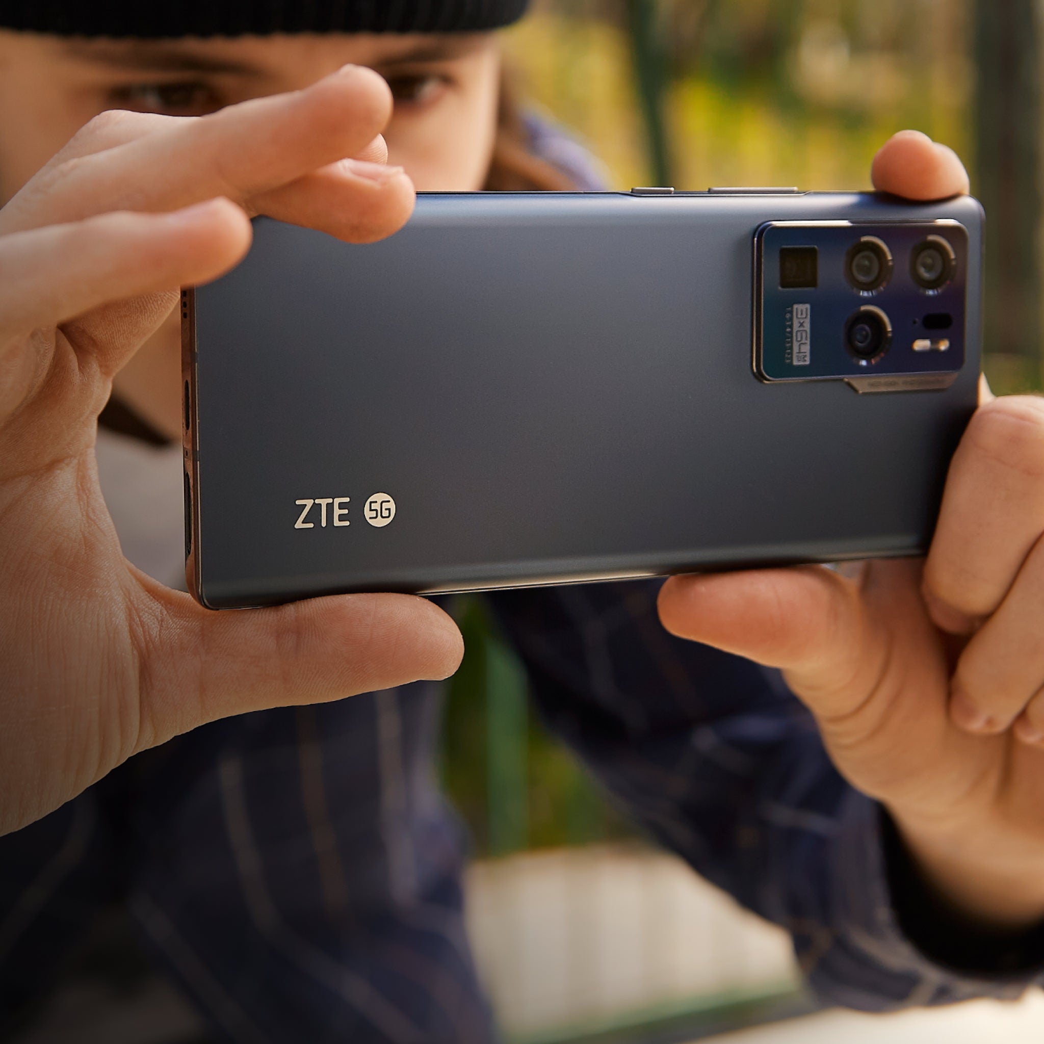 ZTE - Official Website | Axon 40 Ultra( Global ) - ZTE Devices